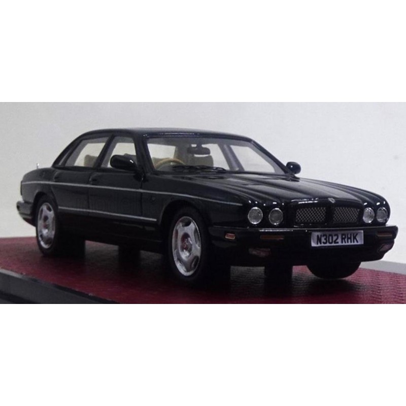 Jaguar XJR X300 1994 British Racing Green Matrix MX41001-273 ...