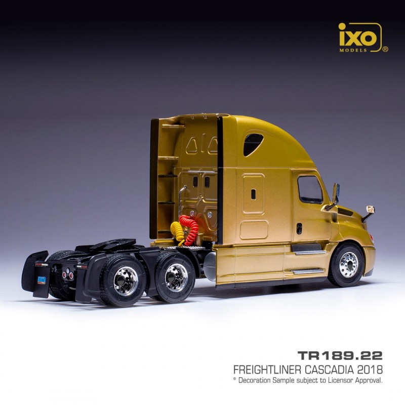 Freightliner Cascadia 2018 Gold Met IXO TR189 - Miniatures Autos Motos