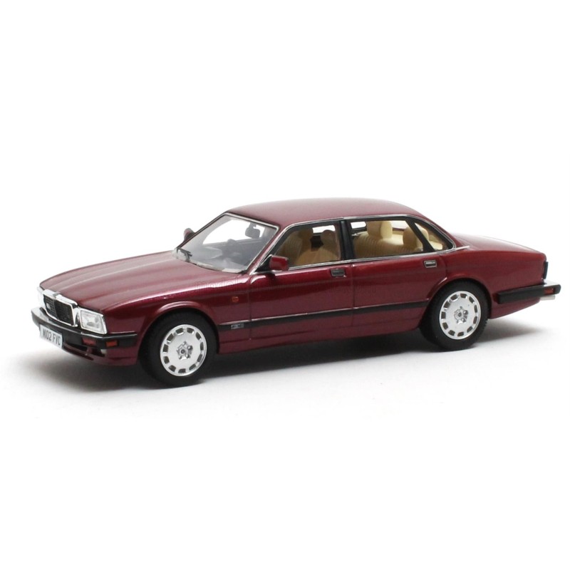 Jaguar XJR XJ40 1991 Red Matrix MX41001-261 - Miniatures Autos Motos