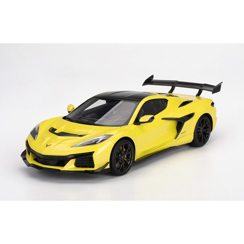 Chevrolet Corvette ZR1 Model Car 2025 Yellow - Truescale TS0645 1/18