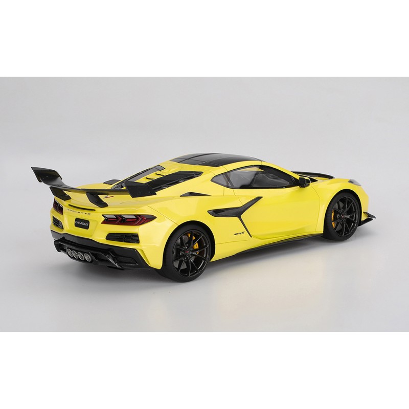 Chevrolet Corvette ZR1 Model Car 2025 Yellow - Truescale TS0645 1/18