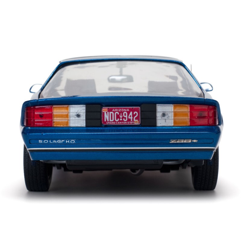 Chevrolet Camaro IROC-Z Bleu Clair 1985 Sunstar SUN1942 - Miniatures ...
