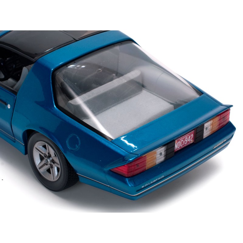 Chevrolet Camaro IROC-Z Bleu Clair 1985 Sunstar SUN1942 - Miniatures ...