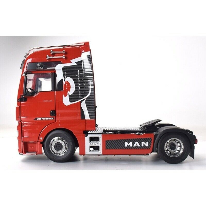 MAN TGX XXL Lion Pro Edition 2018 Red IXO PCL30202 - Miniatures Autos Motos